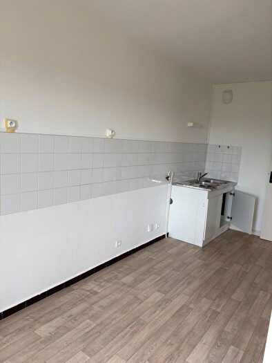 Chevigny-Saint-Sauveur : Appartement 3 pièces à louer