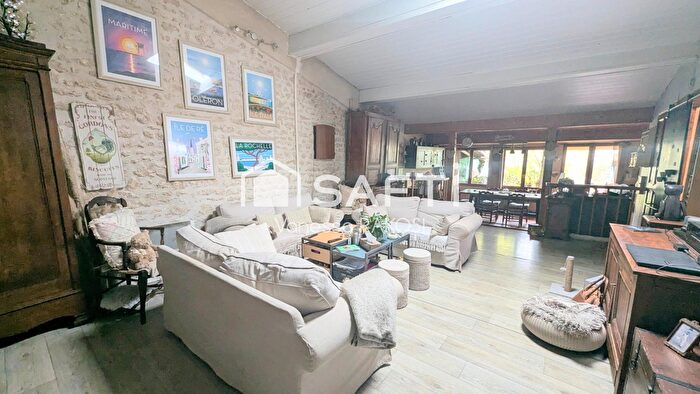 Maison 5 pièces à vendre - Saint-Jean-d'Angély