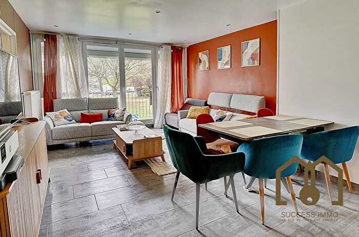 Appartement à vendre - Bron, Le Terraillon - 3 pièces - 2 chambres