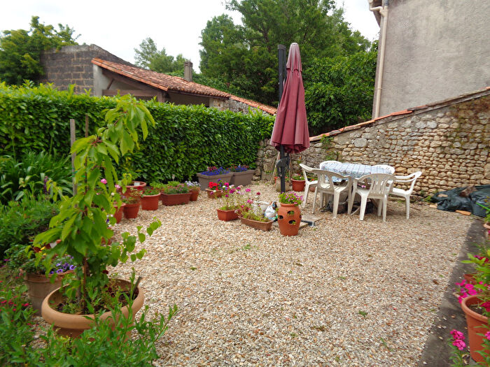 Maison à vendre - Mosnac - 5 pièces - 3 chambres