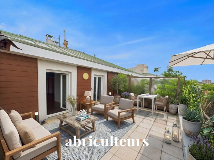 Appartement 4 pièces à vendre à Villeneuve-la-Garenne, Centre-ville