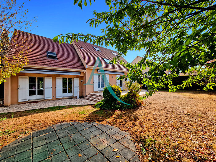 Mennecy, Verville, Bois des Mares, Charles de Gaulle : Maison 9 pièces à vendre