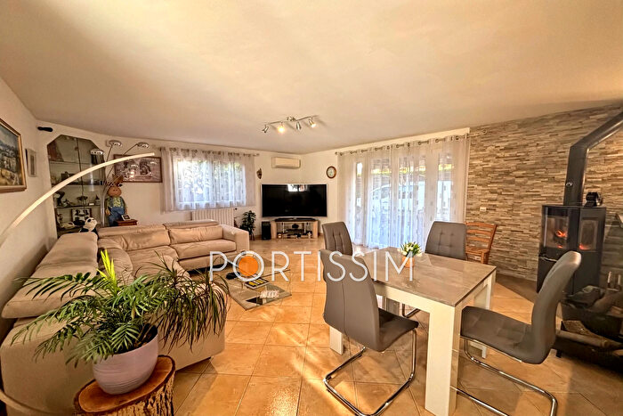 Saint-Laurent-du-Var, Bord de Mer, Port de Plaisance : Maison 4 pièces à vendre