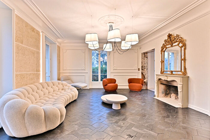 Appartement à vendre - Neuilly-sur-Seine, Charles Laffitte - 6 pièces - 4 chambres