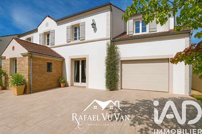 Maison à vendre - Saint-Germain-sur-Morin - 8 pièces - 4 chambres