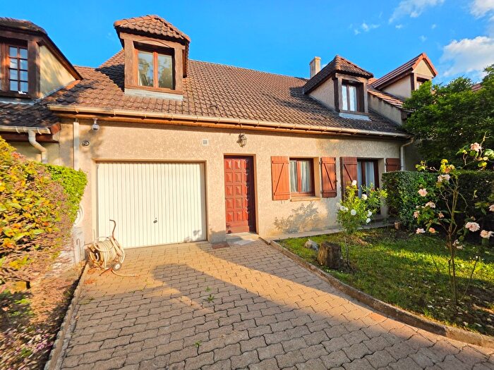 Maison 6 pièces à vendre à Grigny, Centre-ville, Blanc Manteaux