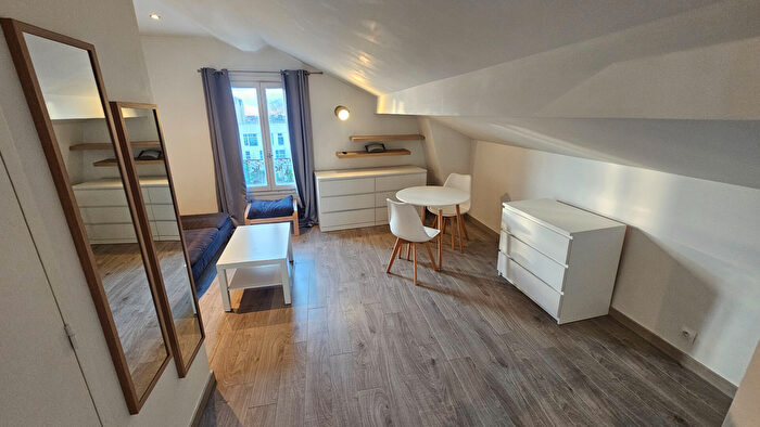 Appartement à louer - Colombes, Les Vallées - 1 pièce