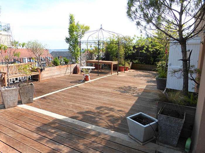 Appartement à louer - Saint-Cloud, Montretout, Coutureau - 5 pièces - 4 chambres