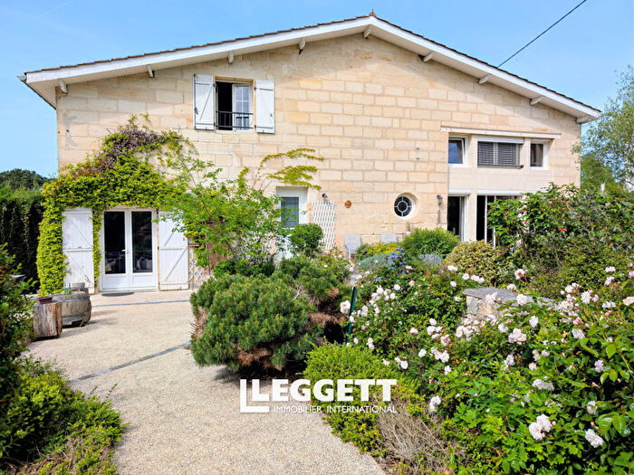 Maison à vendre - Abzac - 6 pièces - 3 chambres