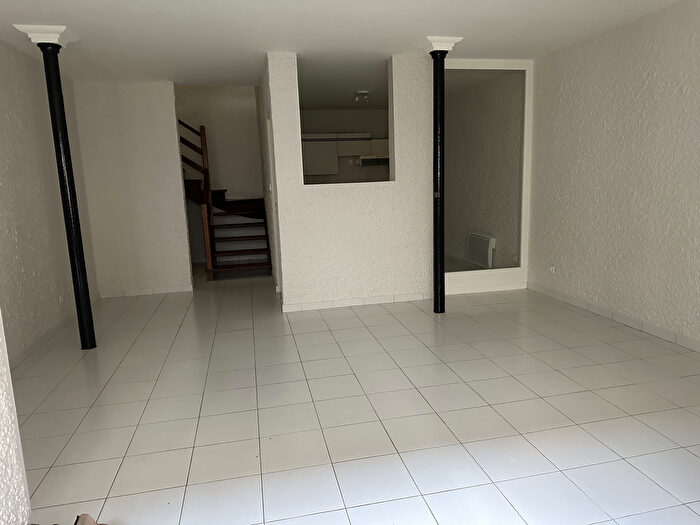 Maison à vendre - Cognac, Centre-ville, Gare - 4 pièces - 2 chambres