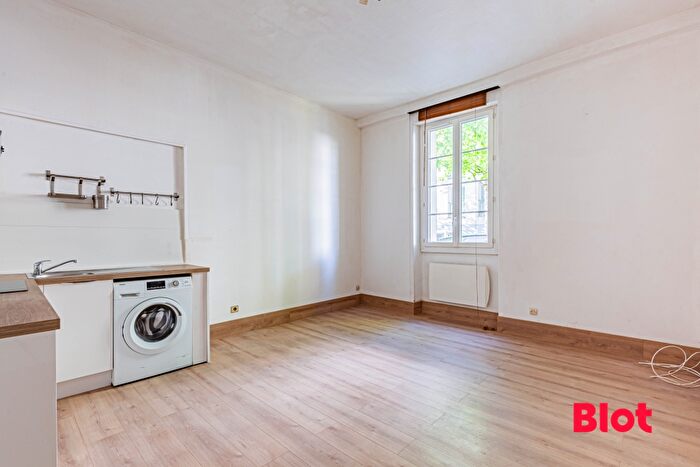 Appartement 2 pièces à vendre à Nantes, Saint-Clément, Jardin des plantes, Caserne Lamoricière