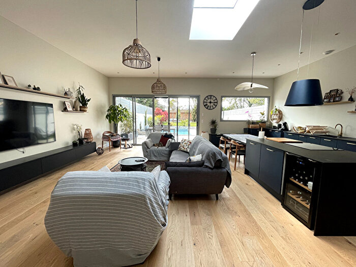 Maison à vendre - Pessac, Bourg - 6 pièces - 4 chambres