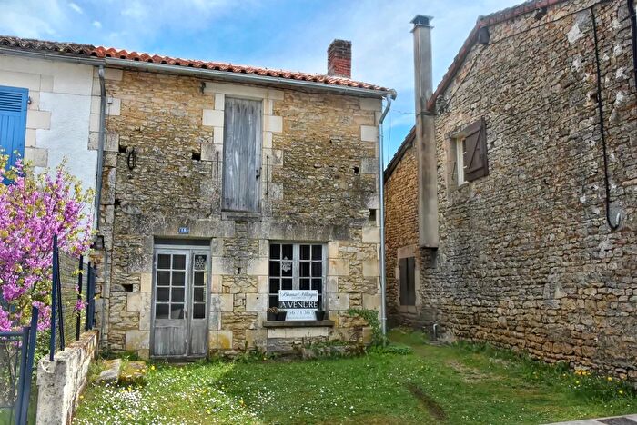 Maison à vendre - Payroux - 2 pièces - 1 chambre