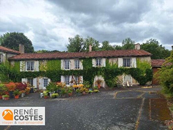 Saint-Hilaire-de-Voust - Maison 10 pièces à vendre