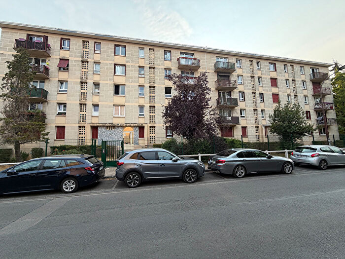 Appartement 5 pièces à louer à Sainte-Geneviève-des-Bois, Saint-Hubert