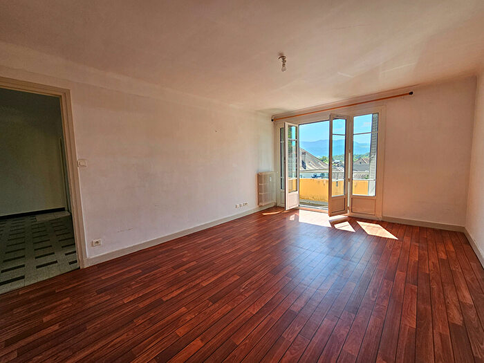 Le Pont-de-Beauvoisin : Appartement 3 pièces à louer