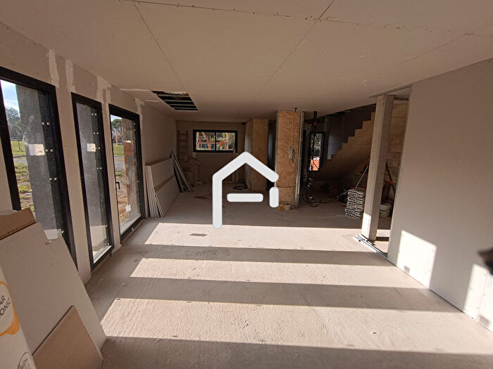 Maison à vendre - Saint-Geniès-Bellevue - 5 pièces - 4 chambres