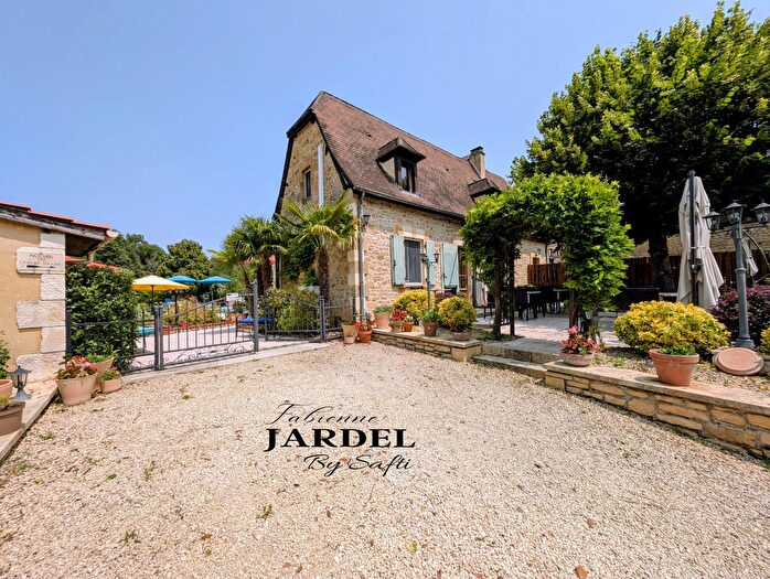 Maison 10 pièces à Carsac-Aillac, à vendre
