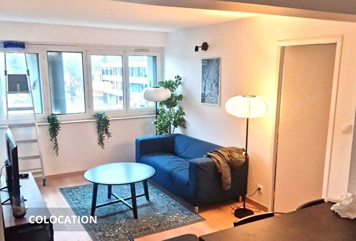 Appartement à louer - Descartes, Massy - 4 pièces - 1 chambre