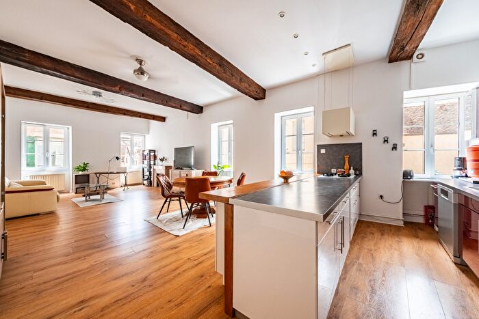Appartement 5 pièces à Beaune, Centre-ville, à vendre