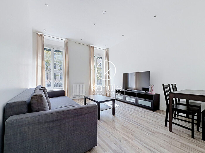 Villeurbanne, République, Tolstoi : Appartement 3 pièces à vendre