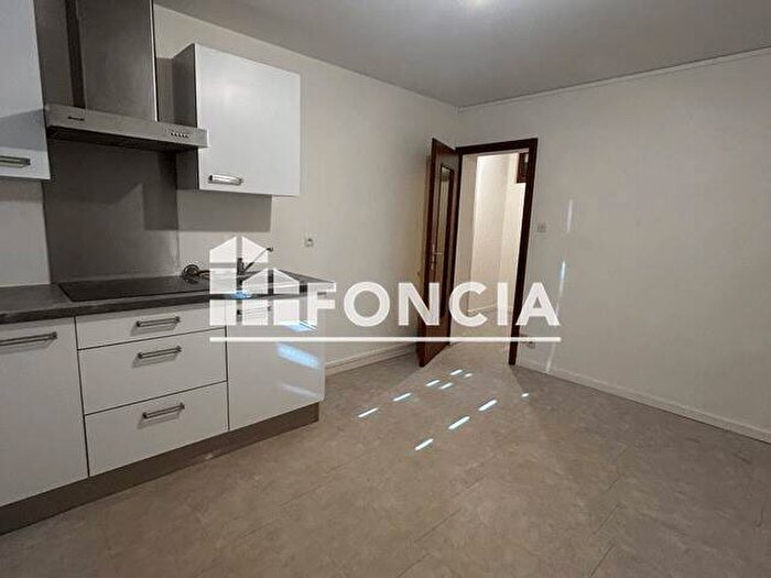 Appartement à louer - Metzgerhof-Hundshof-Schloessel Château Fia, Haguenau - 1 pièce