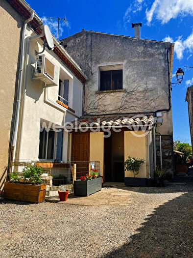 Maison 5 pièces à Albas, à vendre