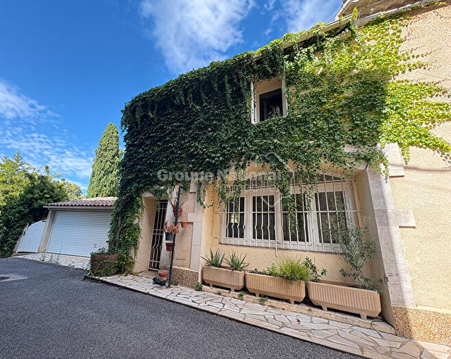 Maison à vendre - Saint-Hilaire-de-Beauvoir - 6 pièces - 4 chambres