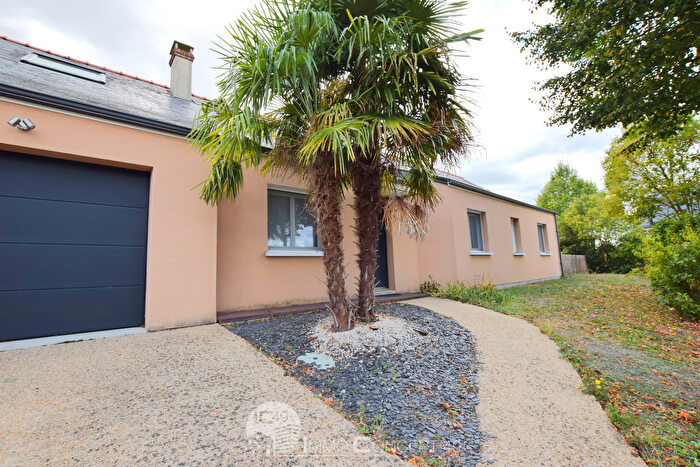 Charcé-Saint-Ellier-sur-Aubance : Maison 5 pièces à vendre