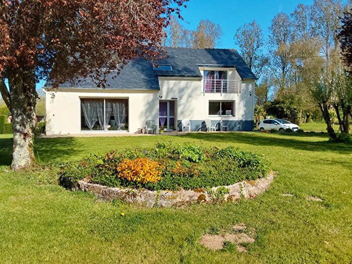 Maison à vendre - Spézet - 8 pièces - 5 chambres