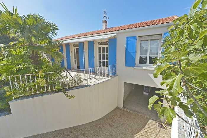 Maison à vendre - Saint-Georges-de-Didonne - 4 pièces - 3 chambres