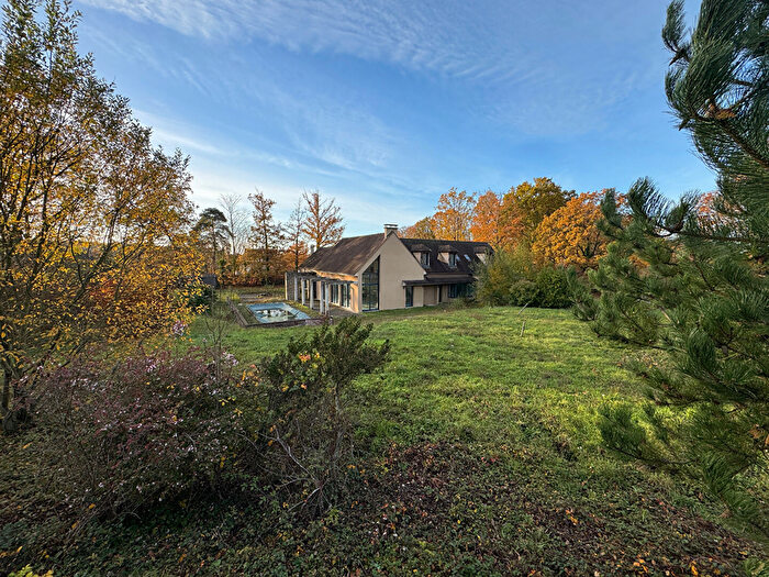 Maison à vendre - Les Mesnuls - 12 pièces - 6 chambres