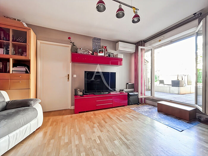 Appartement 4 pièces à Châtillon, Centre-ville, Sarments, à vendre