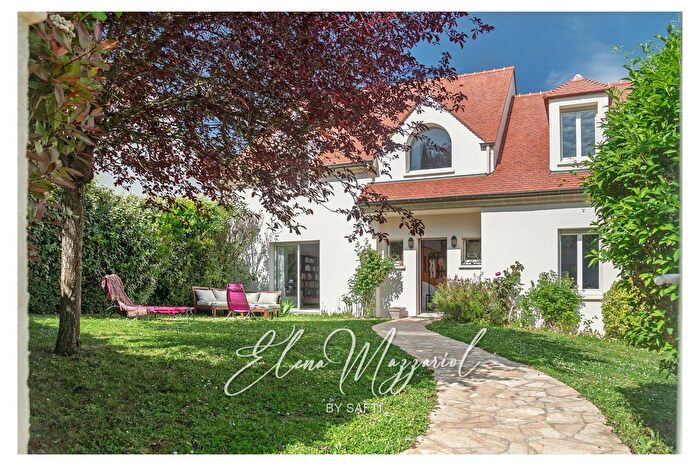 Fourqueux : Maison 7 pièces à vendre