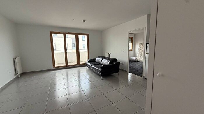 Appartement à louer - Plaine Marcreux Pressensé, Aubervilliers - 2 pièces - 11 chambres