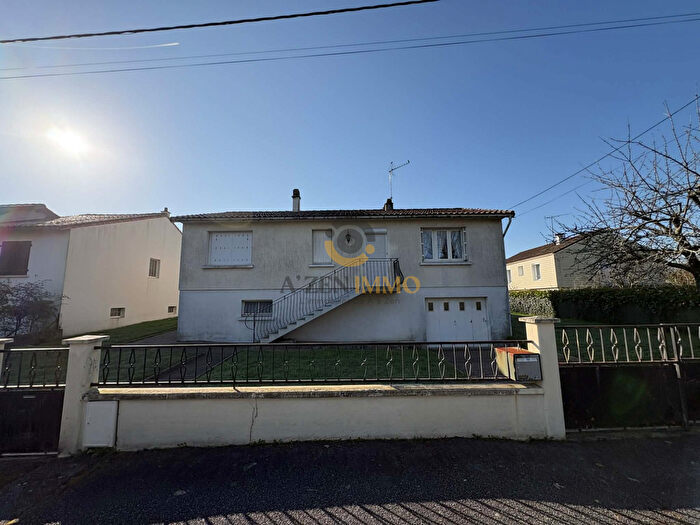 Maison 4 pièces à Châtillon-sur-Thouet, à vendre