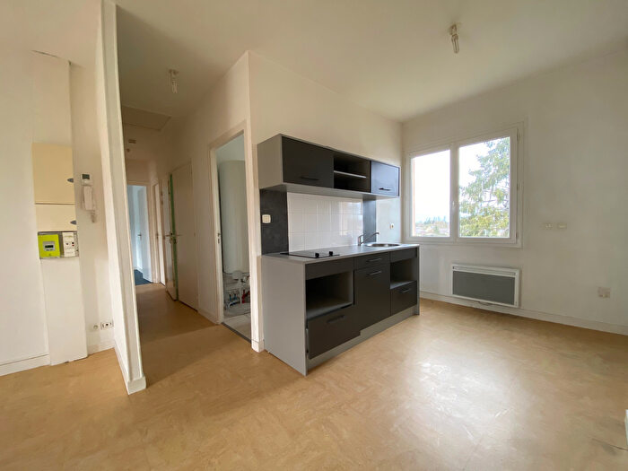 Appartement à louer - Saint-Martin-de-la-Place - 4 pièces - 3 chambres