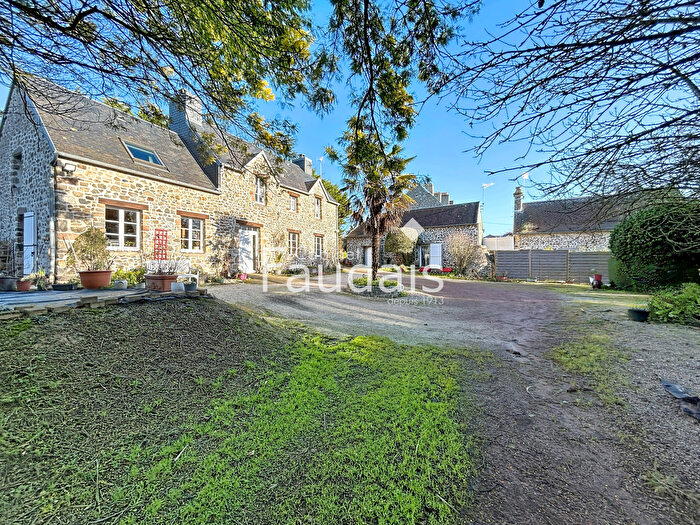 Maison à vendre - Agon-Coutainville - 8 pièces - 6 chambres