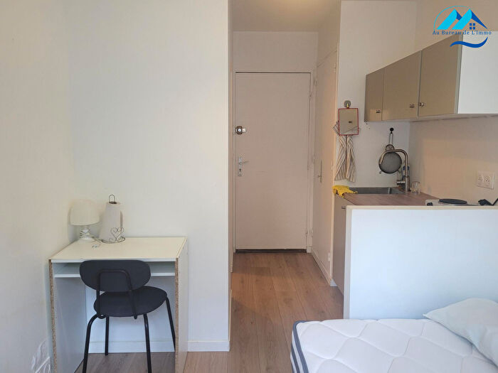 Appartement 1 pièce à Marseille 8ème, à louer