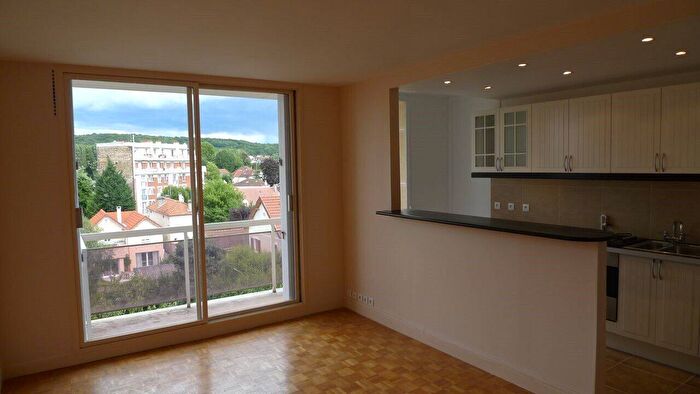 Pavé des Gardes, Chaville : Appartement 2 pièces à louer