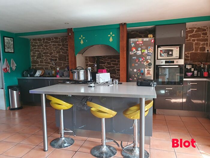 Maison à vendre - Saint-Marc-le-Blanc - 4 pièces - 3 chambres