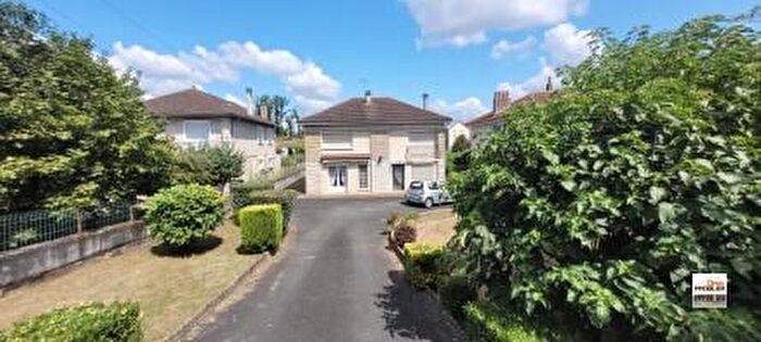 Maison à vendre - Saint-Pantaléon-de-Larche - 10 pièces - 3 chambres