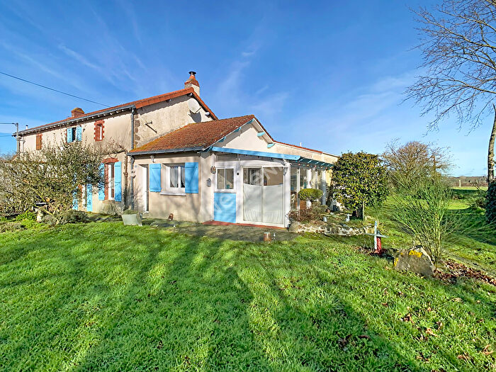 Maison à vendre - Montfaucon-Montigné - 5 pièces - 3 chambres