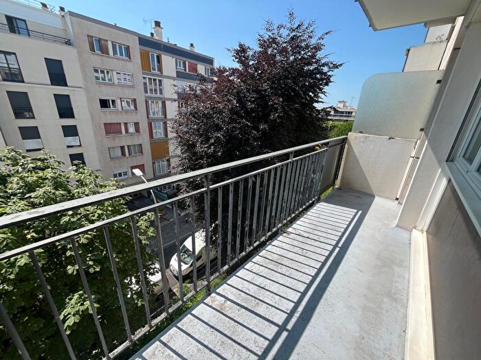 Appartement à vendre - Courbevoie, Marceau République - 3 pièces - 2 chambres