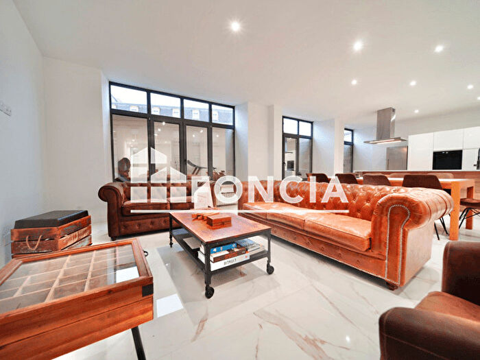 Appartement à vendre - Thionville, Centre-ville, Gare - 4 pièces