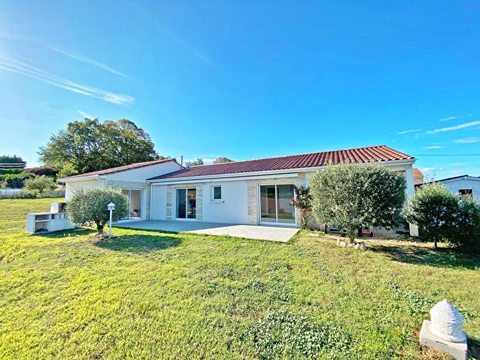Maisons à vendre et appartements à louer - 1