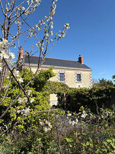 Les Cerqueux-sous-Passavant : Maison 7 pièces à vendre