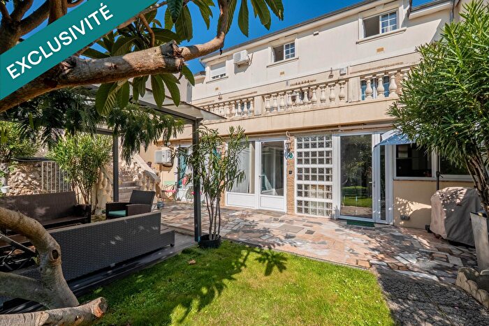 Maison à vendre - Champigny-sur-Marne, Centre-ville, Coteaux - 8 pièces - 6 chambres