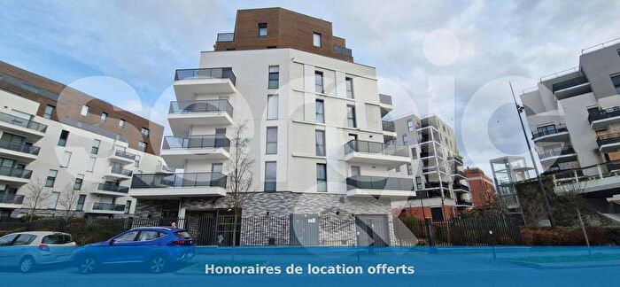 Appartement à louer - Croix Petit-Chenes dOr, Cergy - 2 pièces - 1 chambre