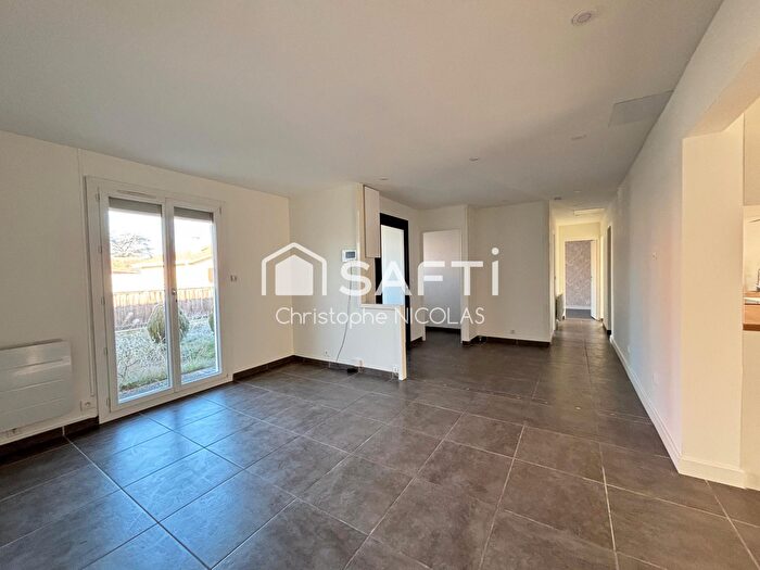 Maison à vendre - Ambarès-et-Lagrave, Centre-ville, Lagrave, Les Erables, Chêne Vert - 6 pièces - 5 chambres